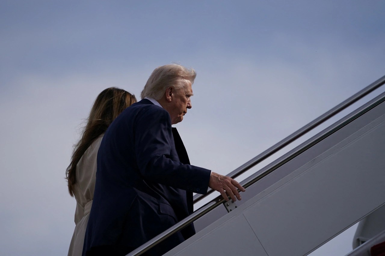 Trump S Tax Bill Faces Split Senate Republicans After Narrowly Passing