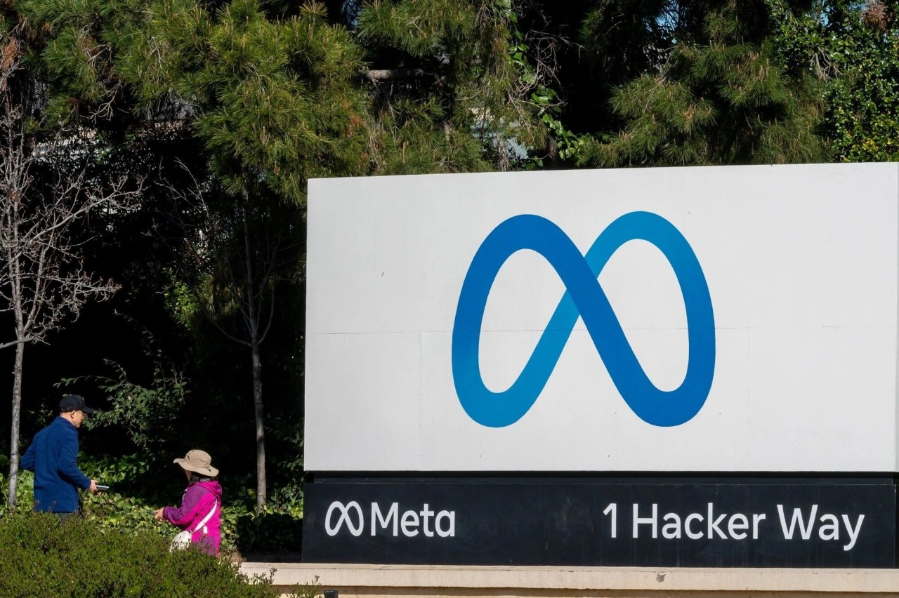 Openai Nearly Doubles Valuation To 157 Billion In Funding Round Wsj