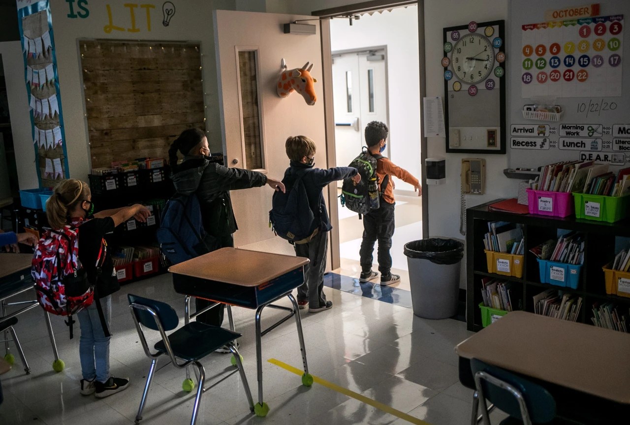 Covid 19 Testing In Schools Bolsters Safety But Is Hard To Set Up