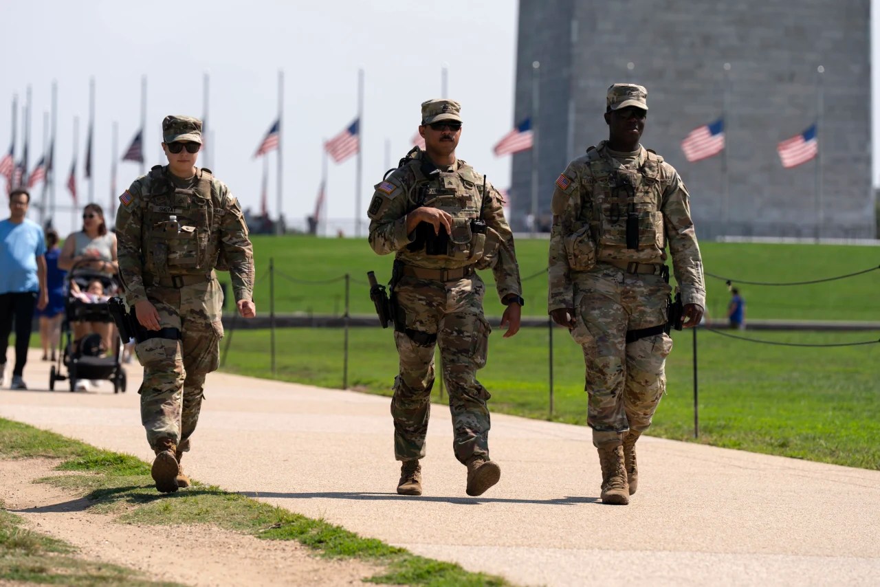Illinois Governor Pritzker Blasts Trump S Plan For Troops In Chicago As