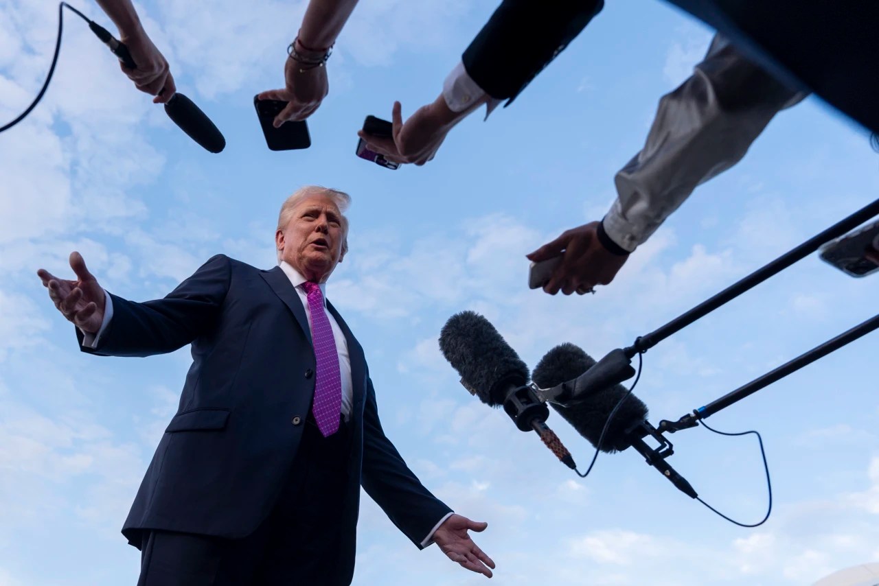Illinois Governor Pritzker Blasts Trump S Plan For Troops In Chicago As