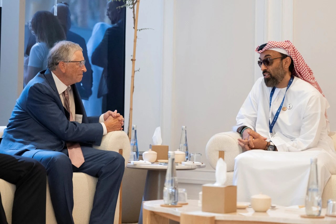 Apple Execs Defend Apple Intelligence Smarter Siri Delays And Its Ai