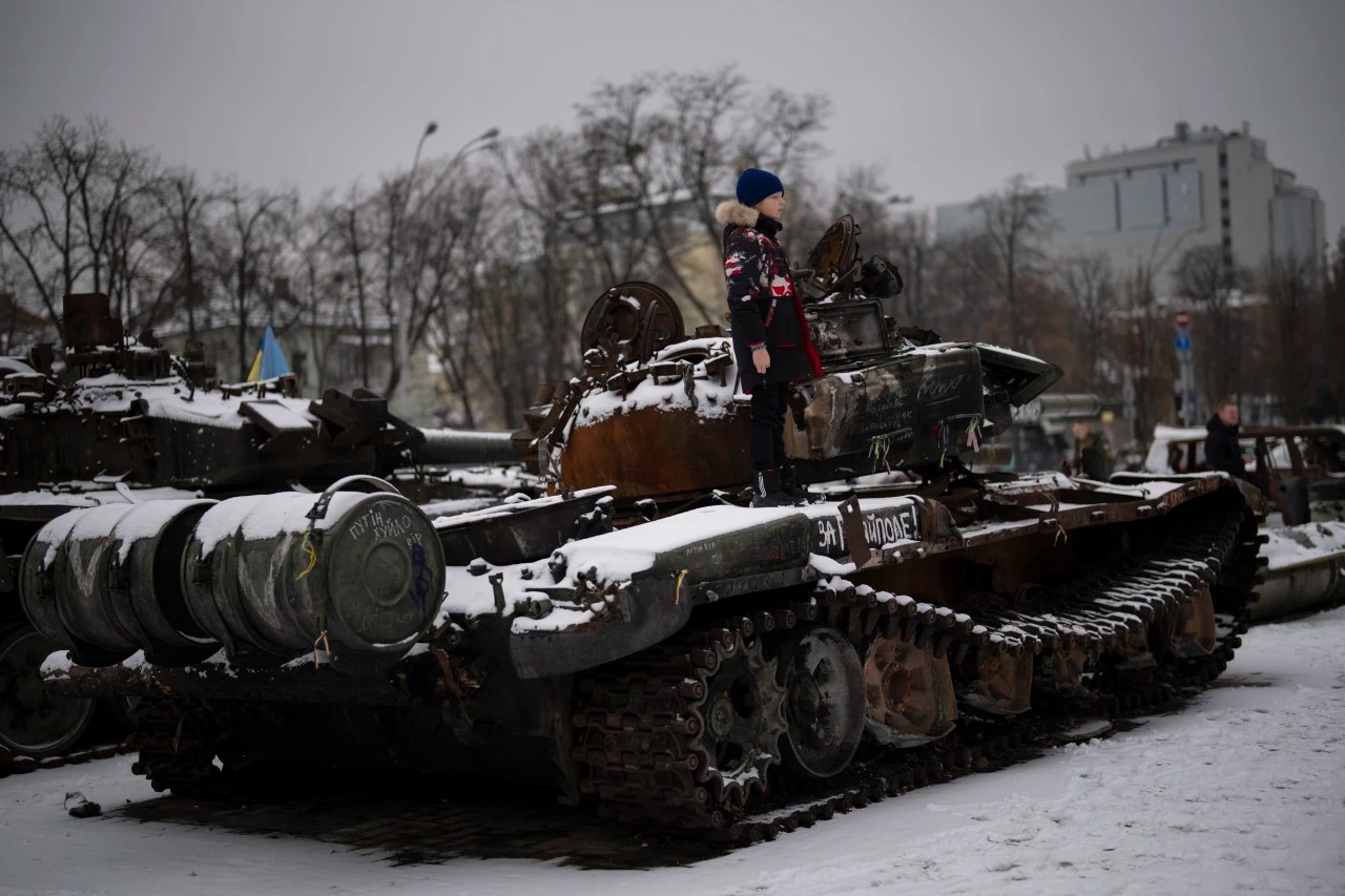 Ukraine Fends Off Russian Assaults In The East Wsj