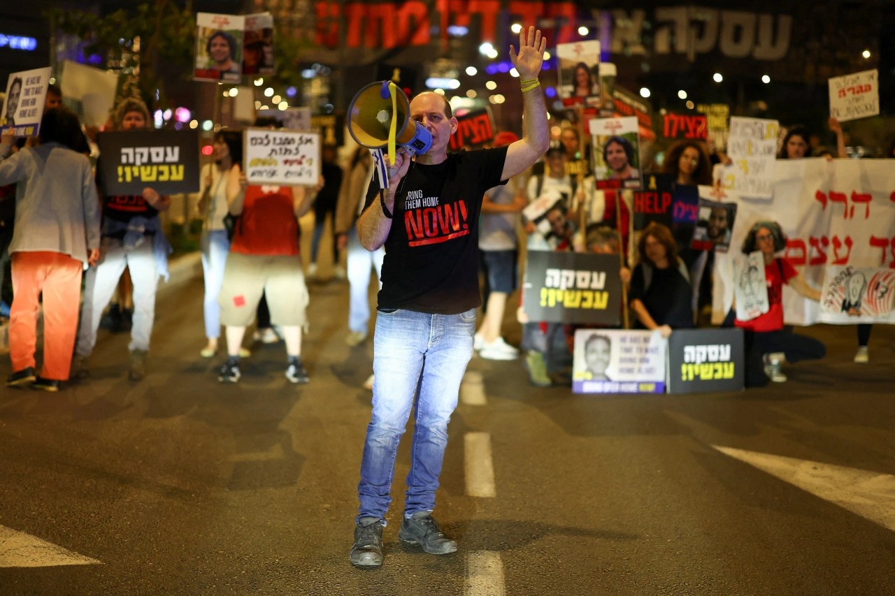 Gaza Cease Fire Talks Threaten Netanyahu S Long Run As Political