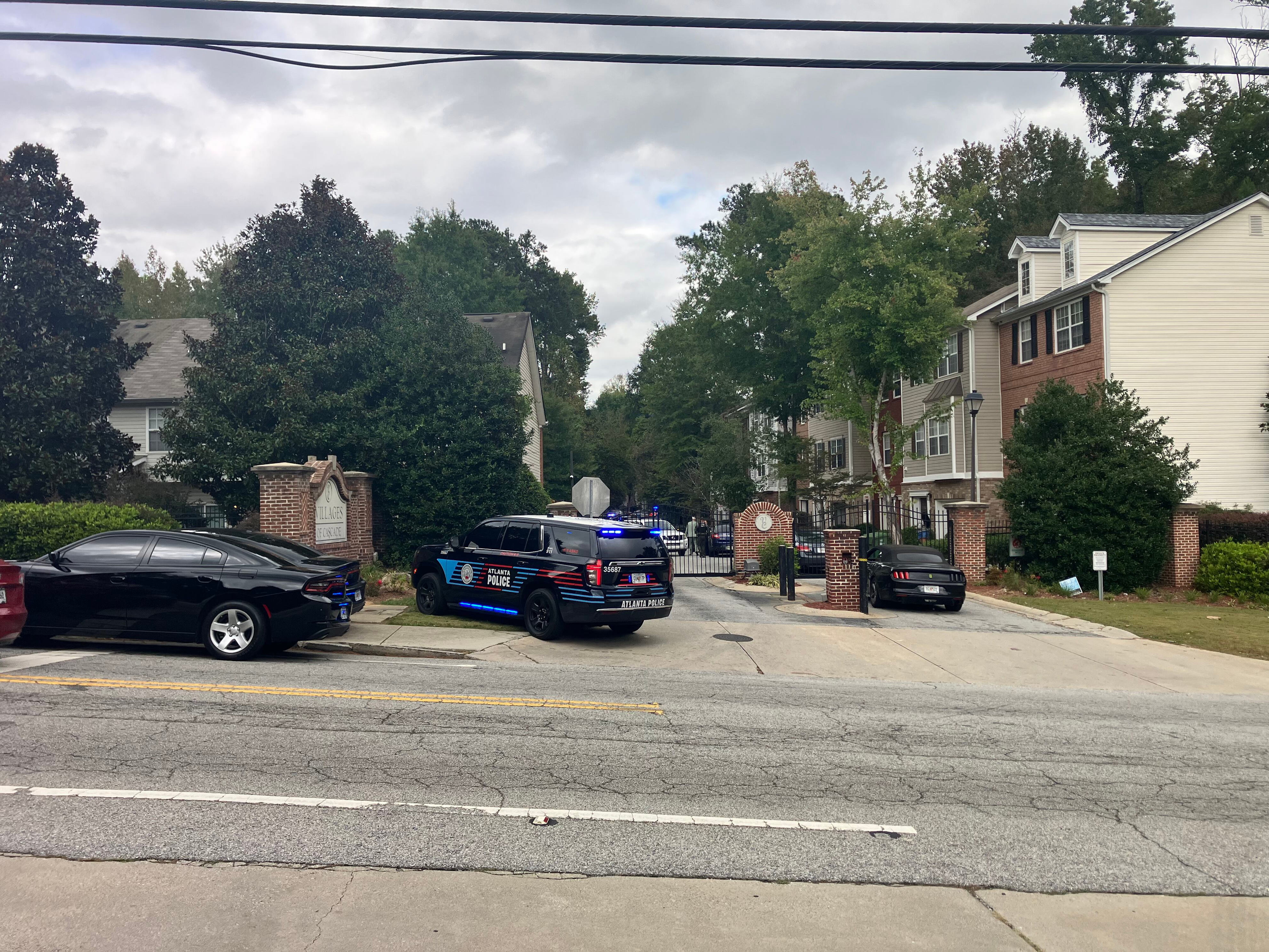 19 Year Old Shot Killed At Southwest Atlanta Apartment Complex Police Say