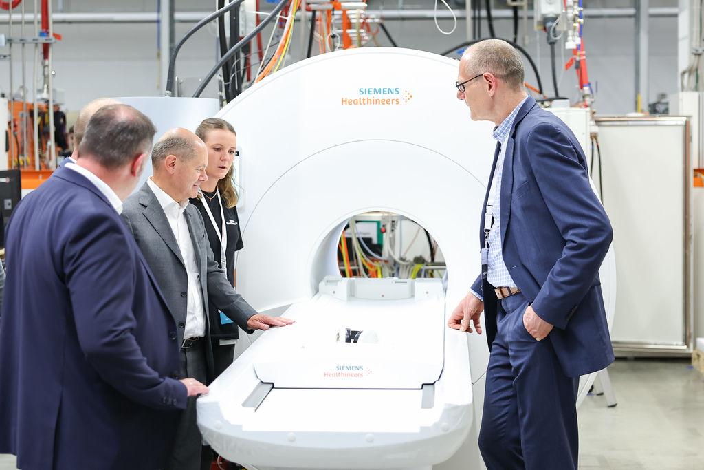 Siemens Healthineers Chef Optimismus Für Deutsche Wirtschaft Br24