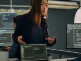 Premium Photo Programmers Collaborating On Group Project Talking
