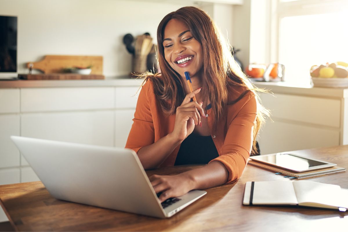 Life Coach Bio Samples That Convert (30+ Examples) - Imperfect Taylor
