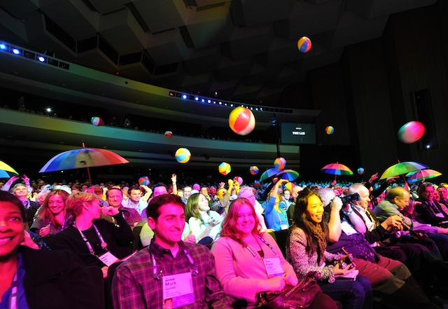 Spinning Beach Ball of Death | www.DarinDara.com