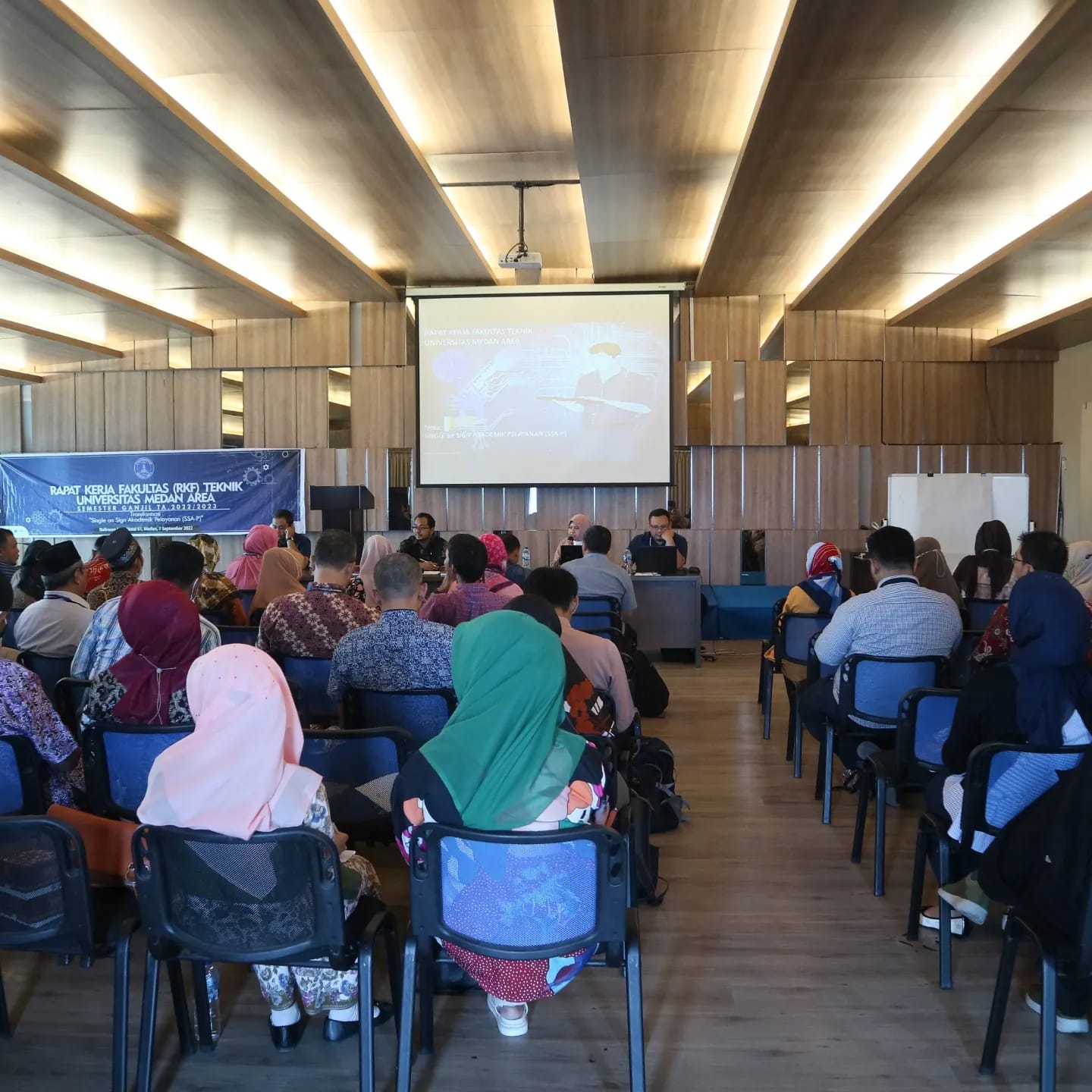 RAPAT KERJA FAKULTAS TEKNIK SEMESTER GANJIL TA 2022/2023 - Program Studi Teknik Industri UMA ...