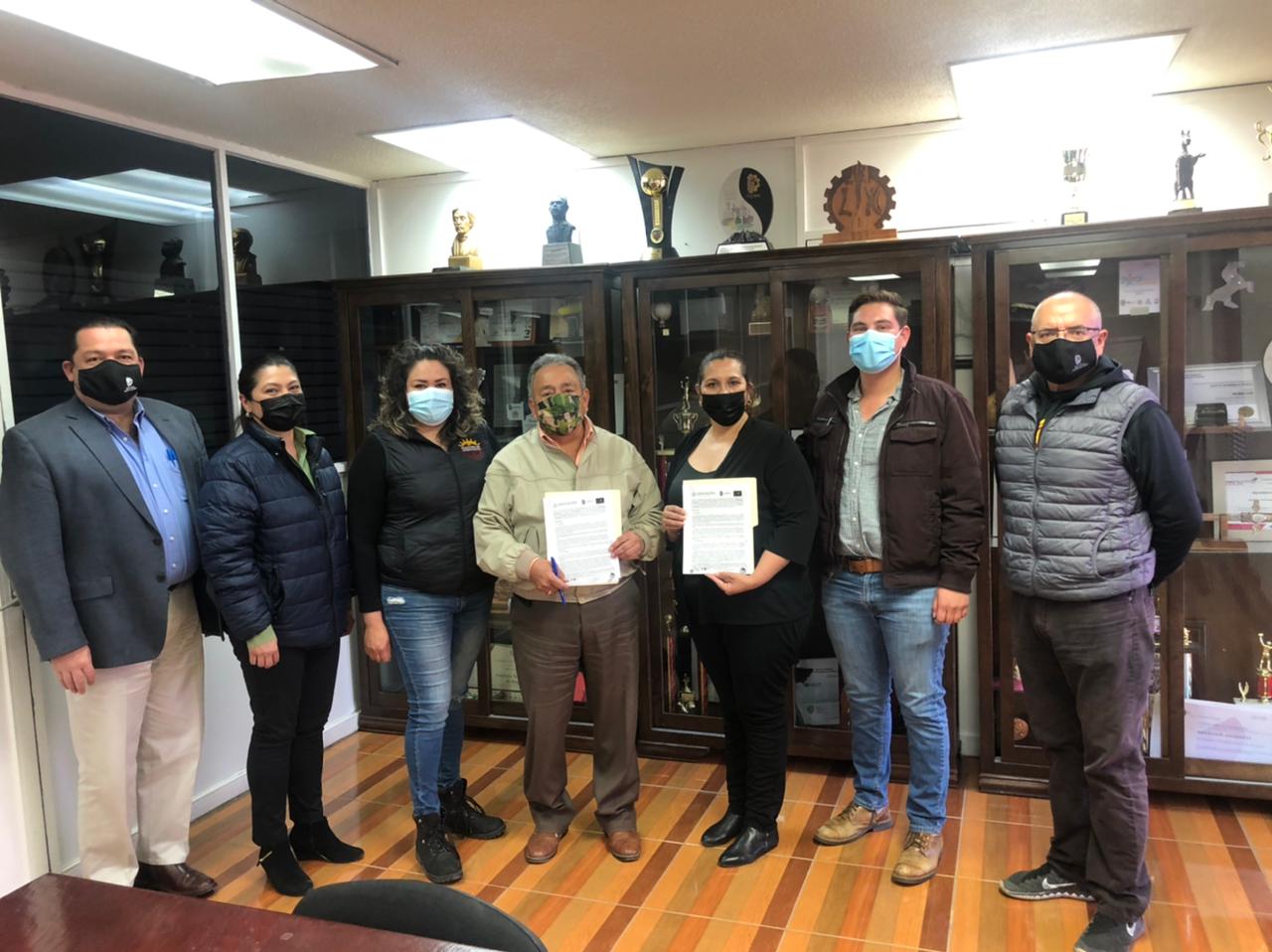 Signan ingenieros nogalenses convenio de colaboración con el Tec ...