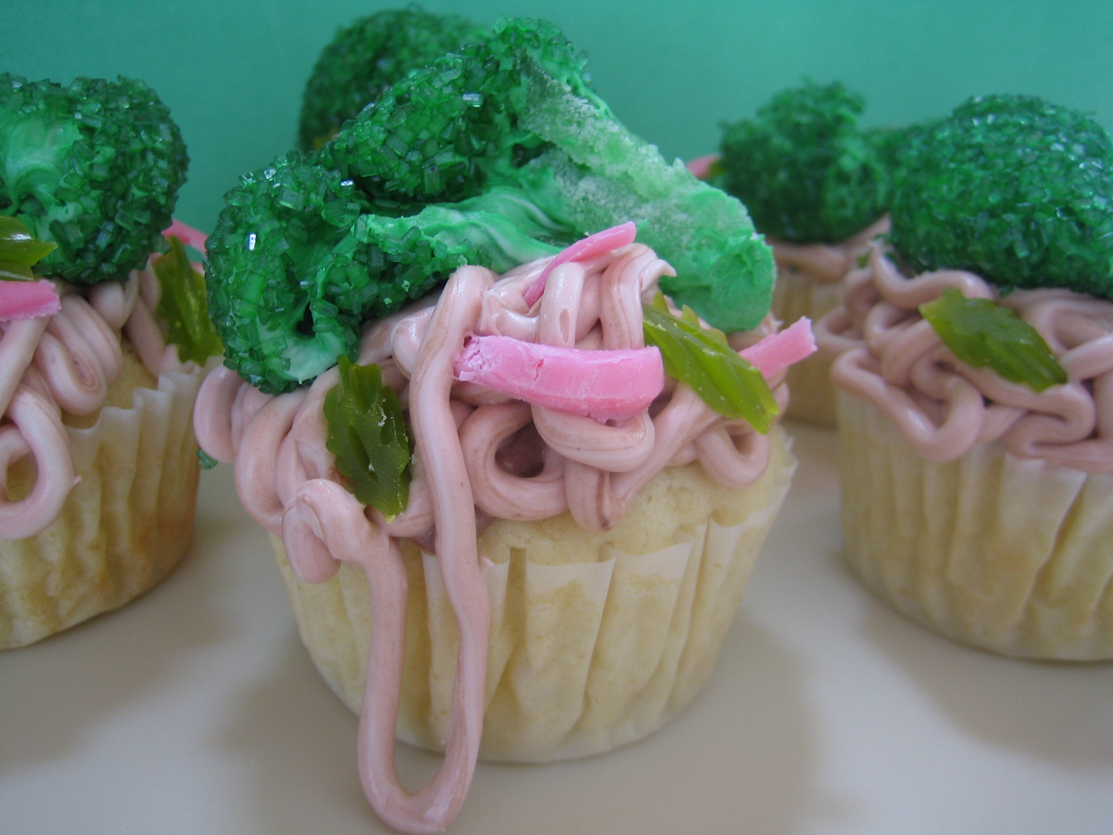 How about We Order Chinese Takeout Cupcakes For April Fools’ Day? | I ...