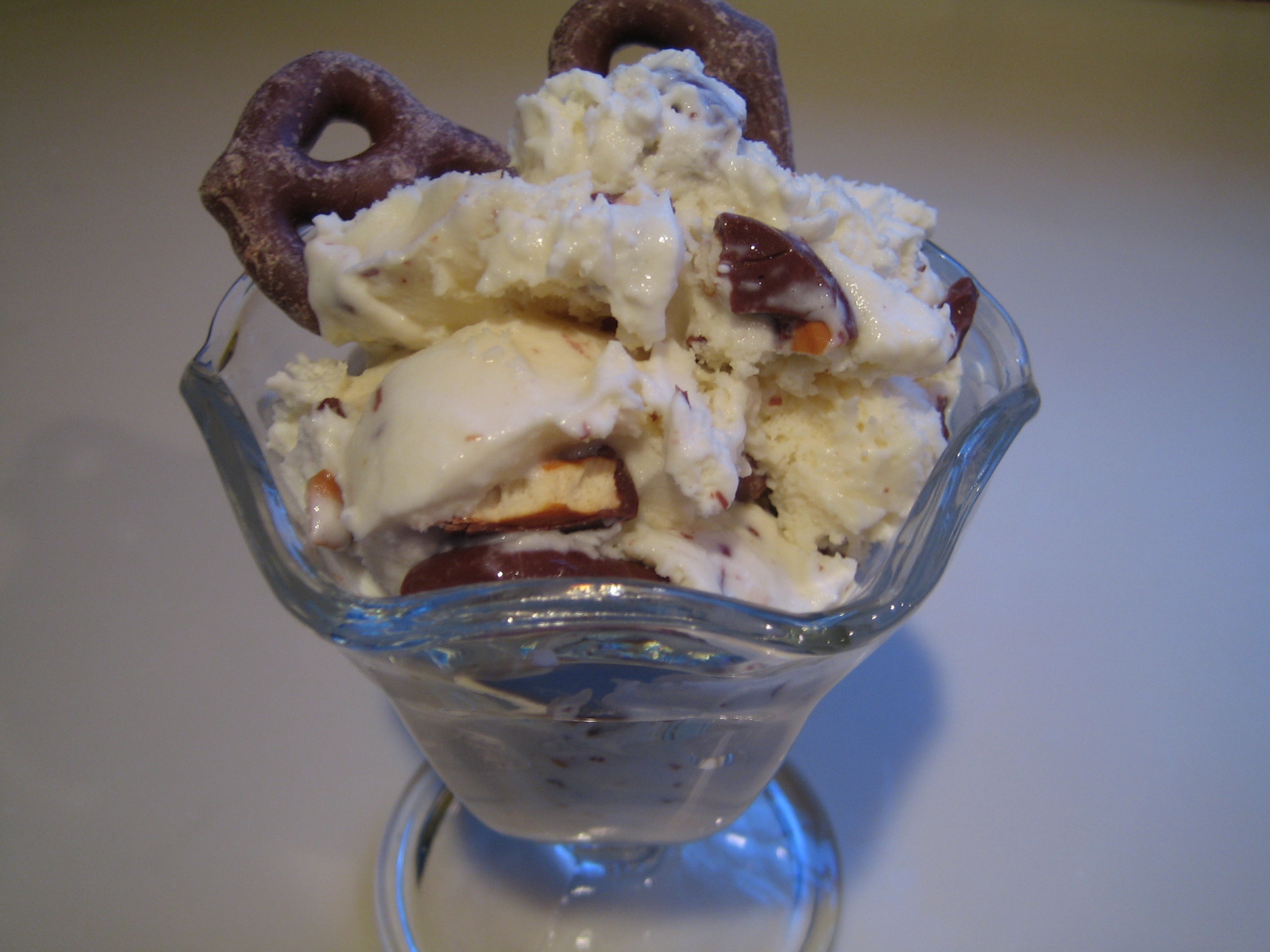 Short And Sweet. Sweet And Salty Ice Cream Sundaes. | I Sing In The Kitchen