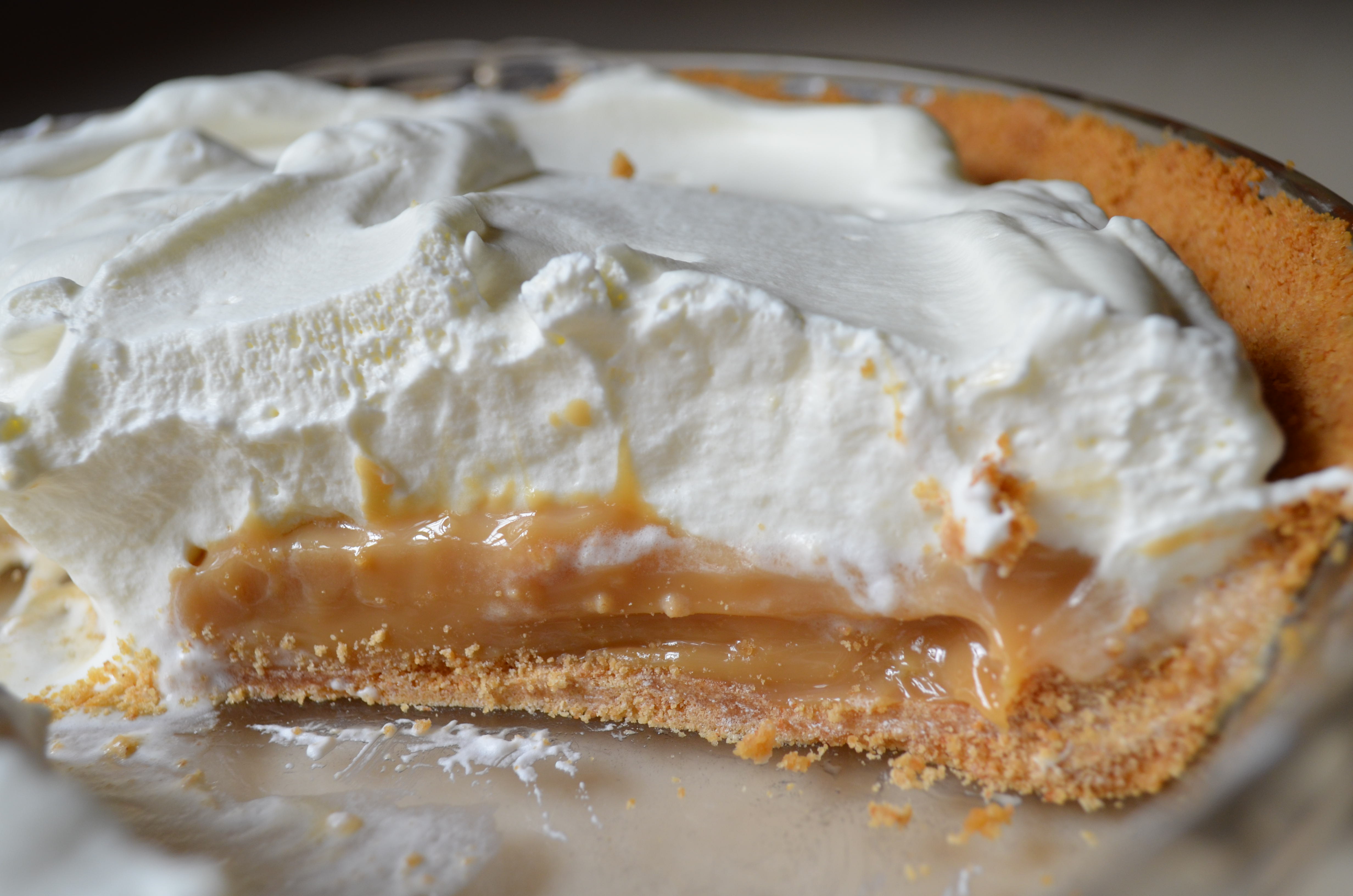 Salted Caramel Pie | I Sing In The Kitchen