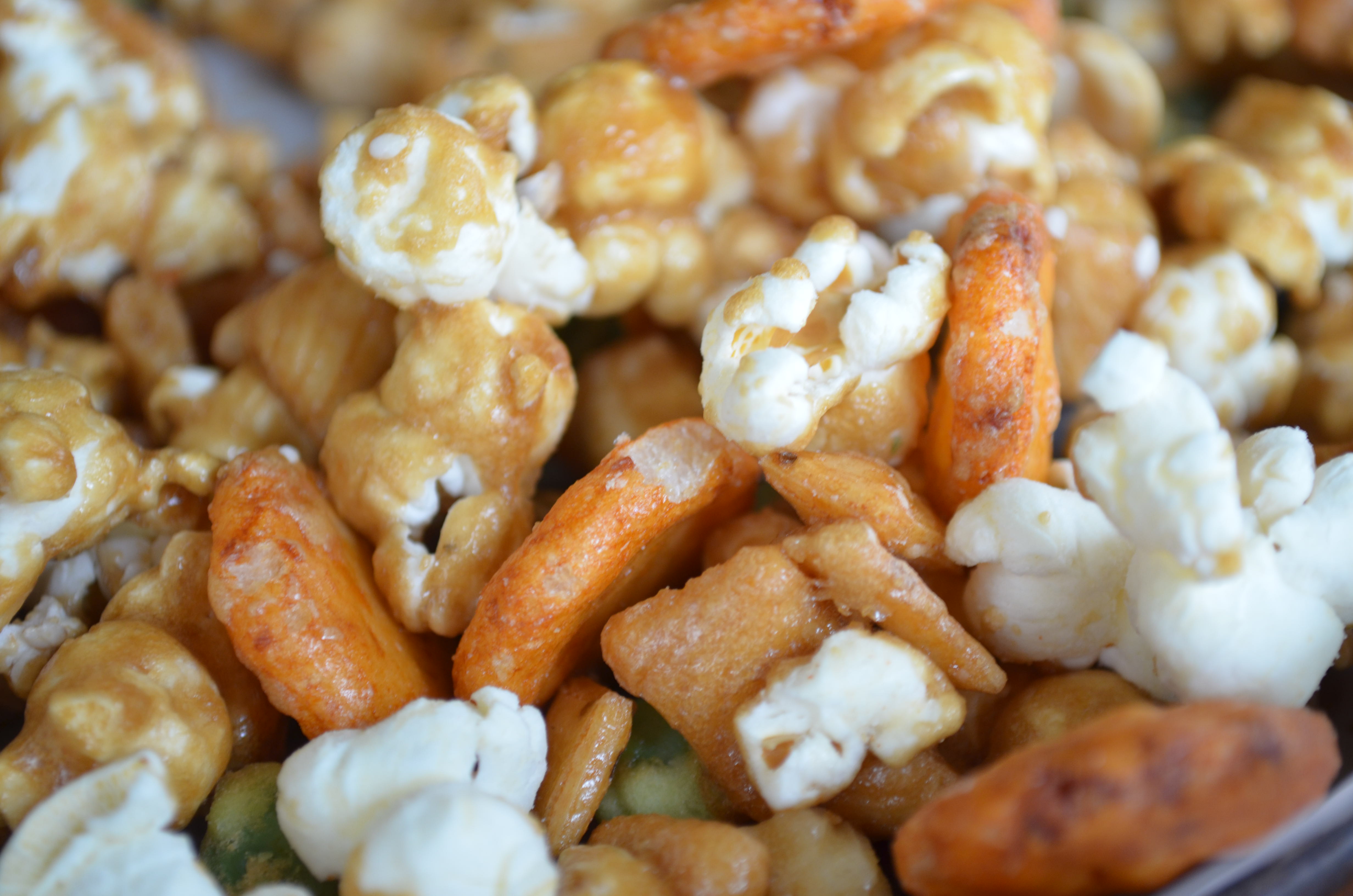 Sweet And Salty Caramel Popcorn Mix With Wasabi Peas And Cashews. Y-U-M ...