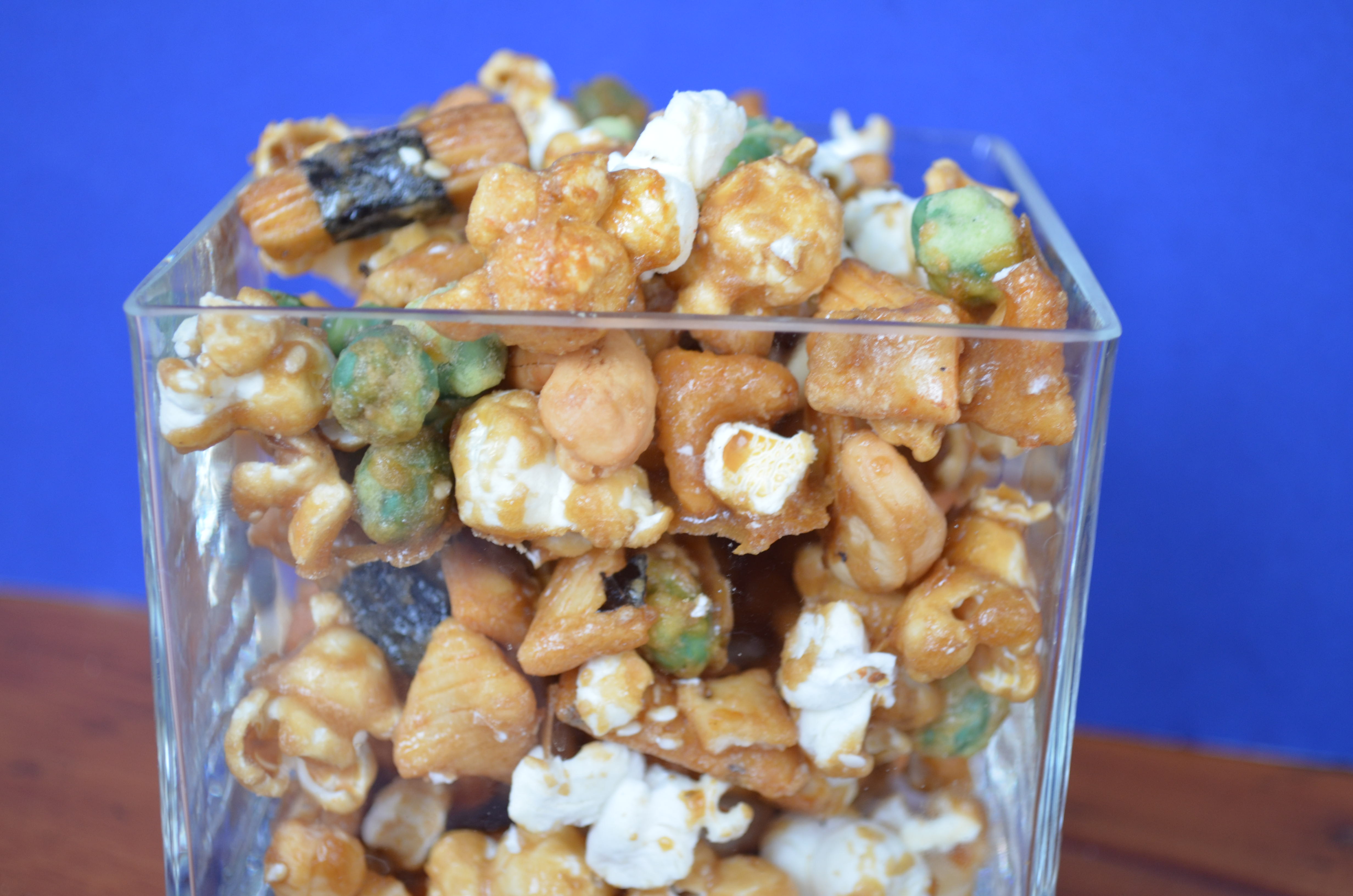 Sweet And Salty Caramel Popcorn Mix With Wasabi Peas And Cashews. Y-U-M ...
