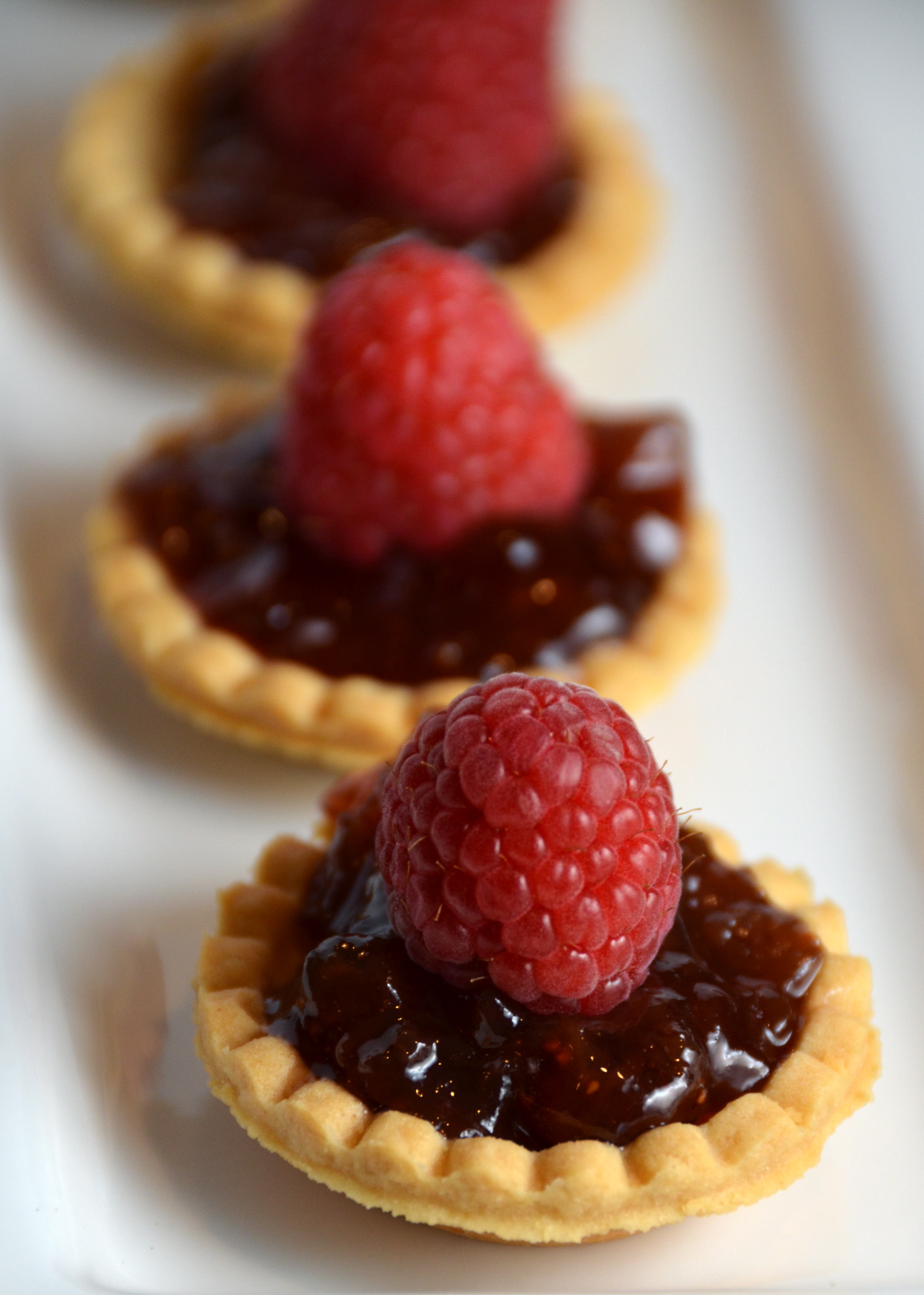 Short And Sweet. Raspberry Tartlets. | I Sing In The Kitchen