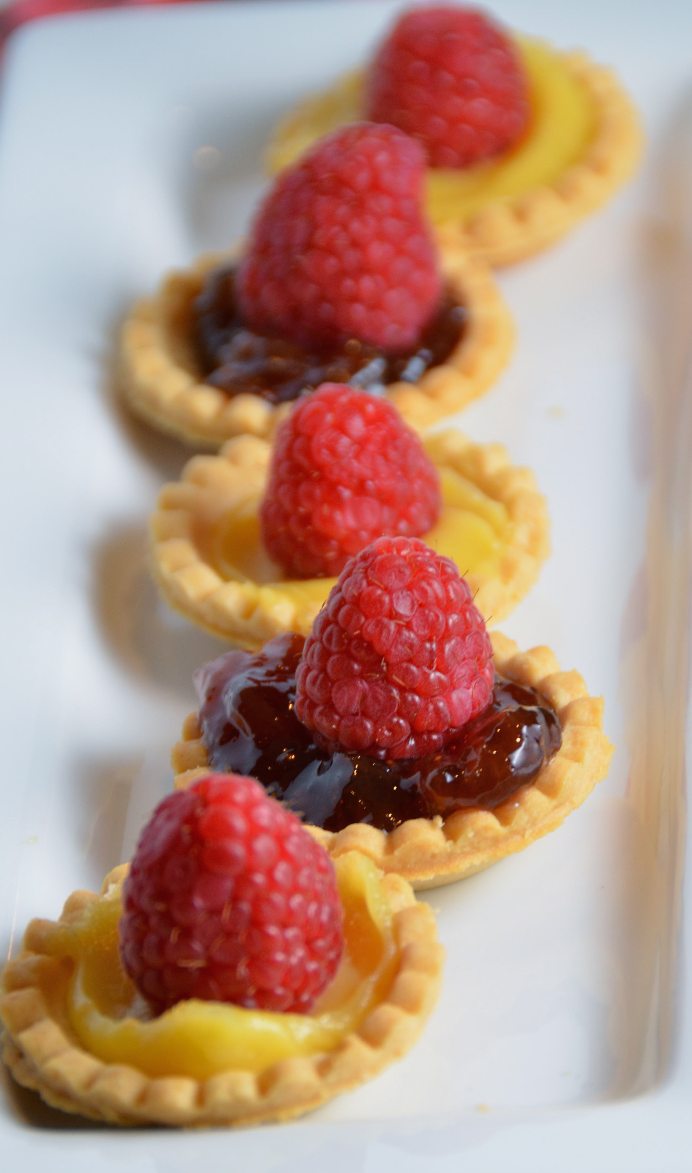Short And Sweet. Raspberry Tartlets. | I Sing In The Kitchen