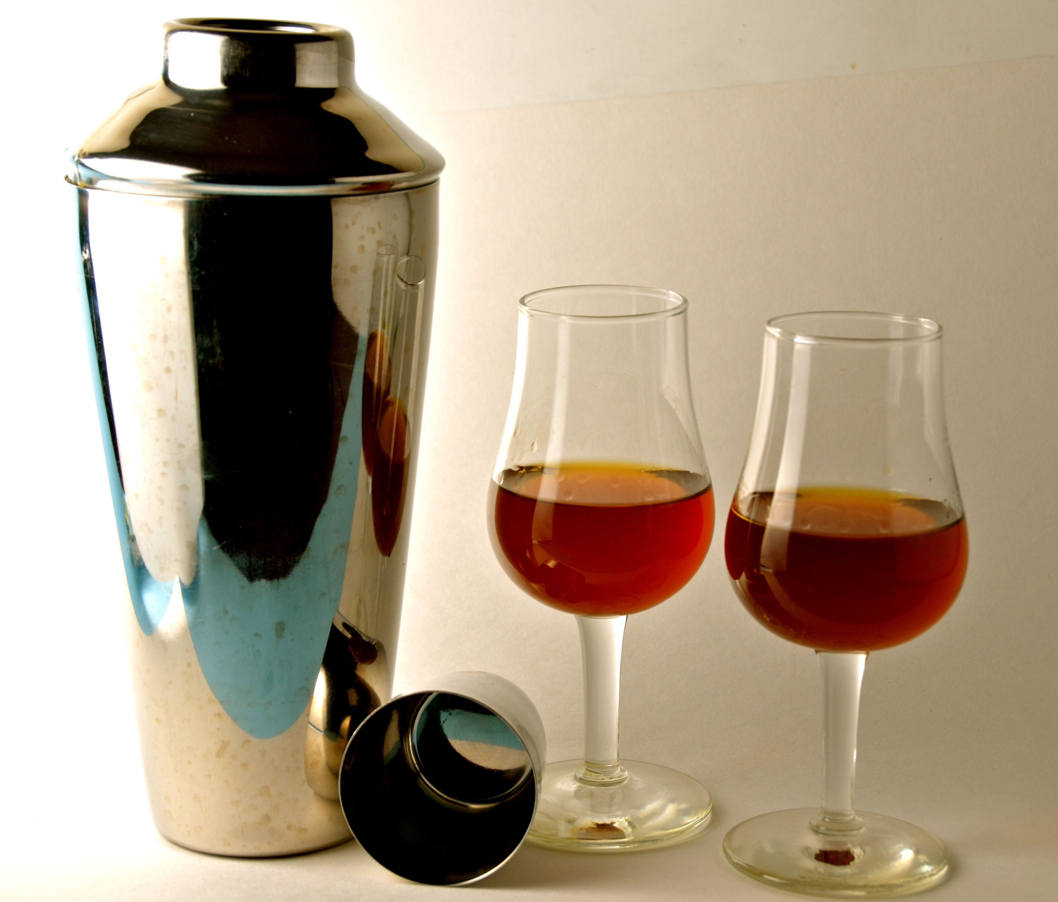 Honey Drip Cocktail | I Sing In The Kitchen