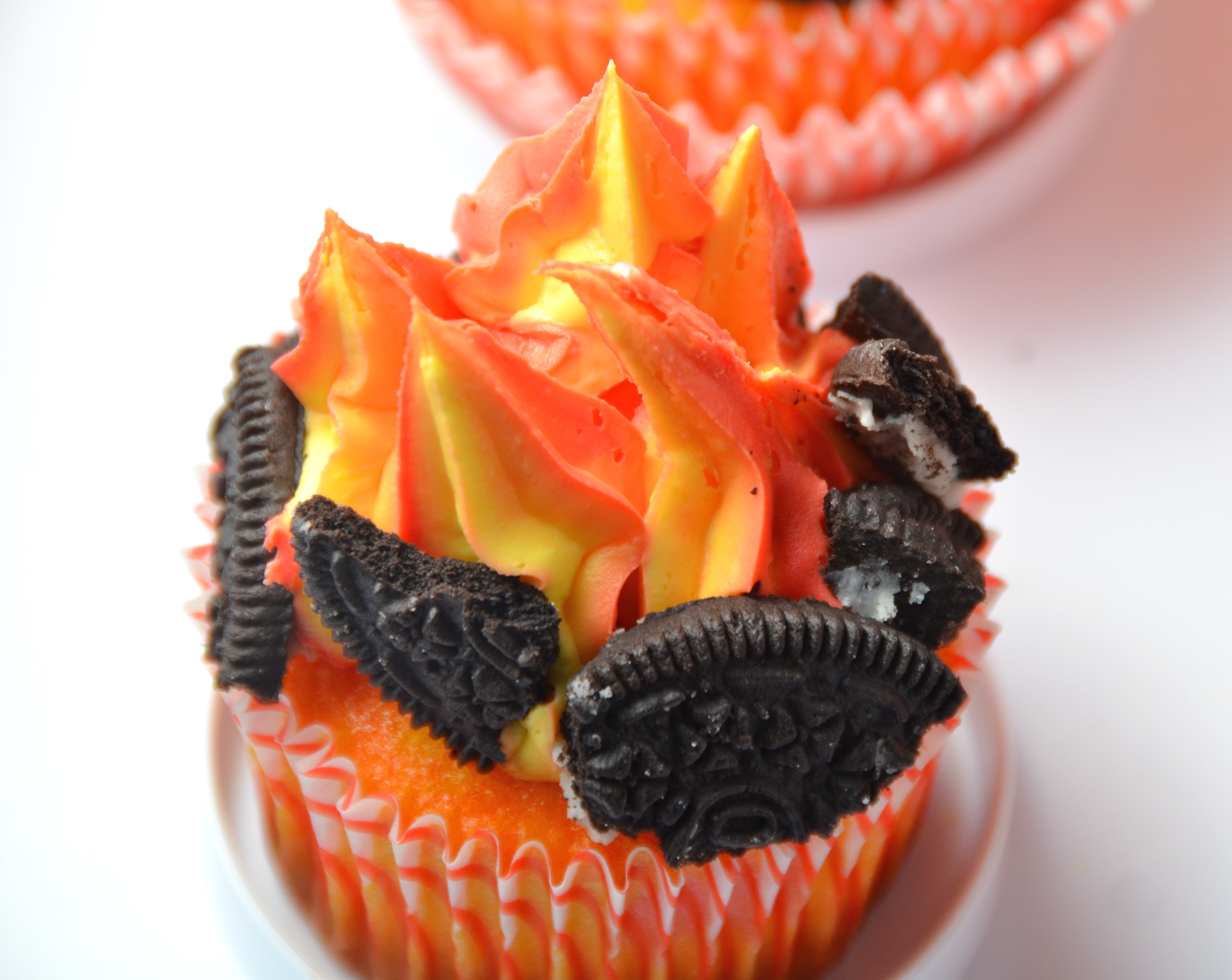 Hunger Games Cupcakes On Fire | I Sing In The Kitchen