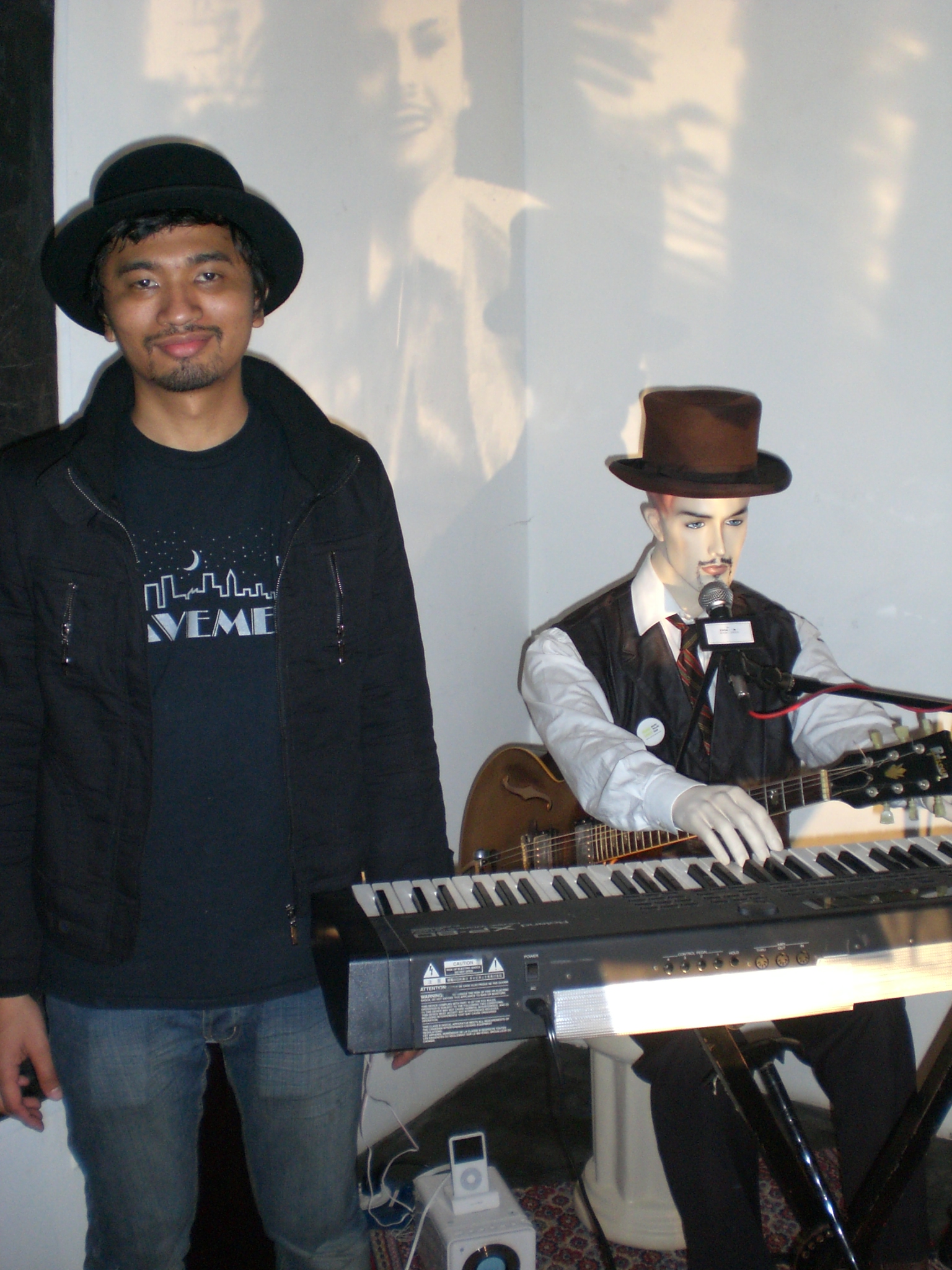 Zeke dan ‘Zeke And The Popo’ | tentangOrangOrang