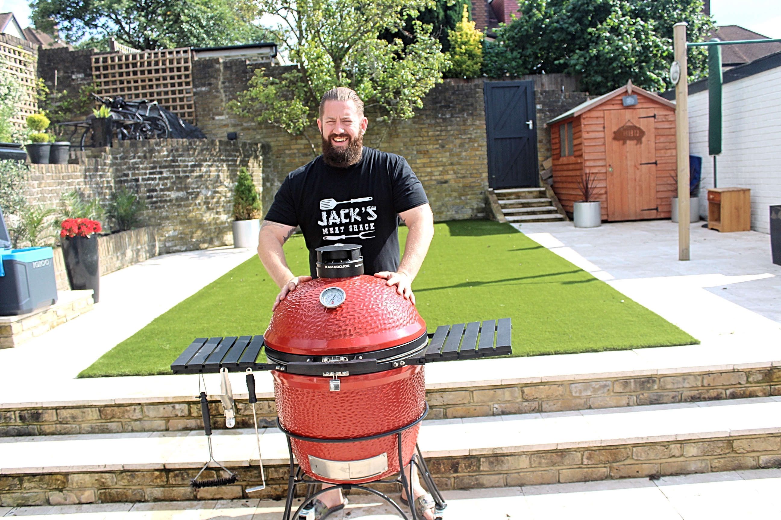 KAMADO COMMANDO - Jack's Meat Shack