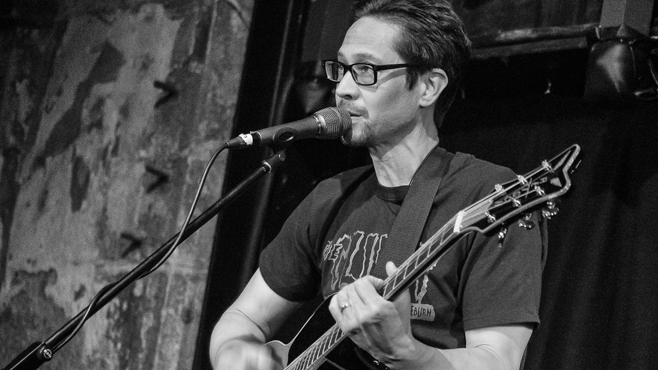 Jammerzine Exclusive: An Interview with Fred Abong About his New Music ...