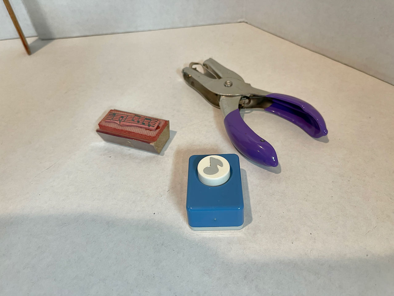 Musical Note Hole Makers And Ink Stamp – Jeffs Garage Sale