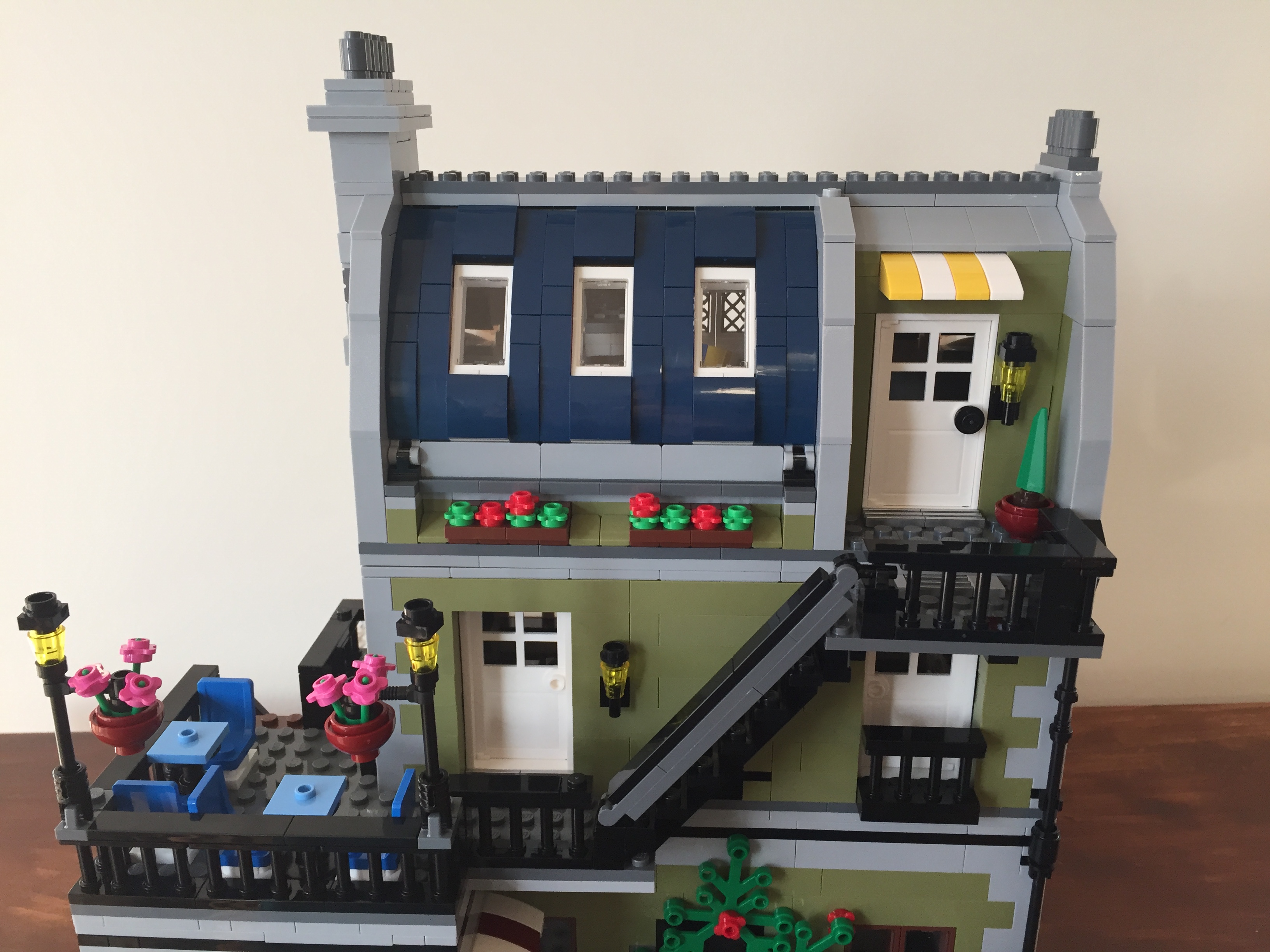 Lego Parisian Restaurant Interior