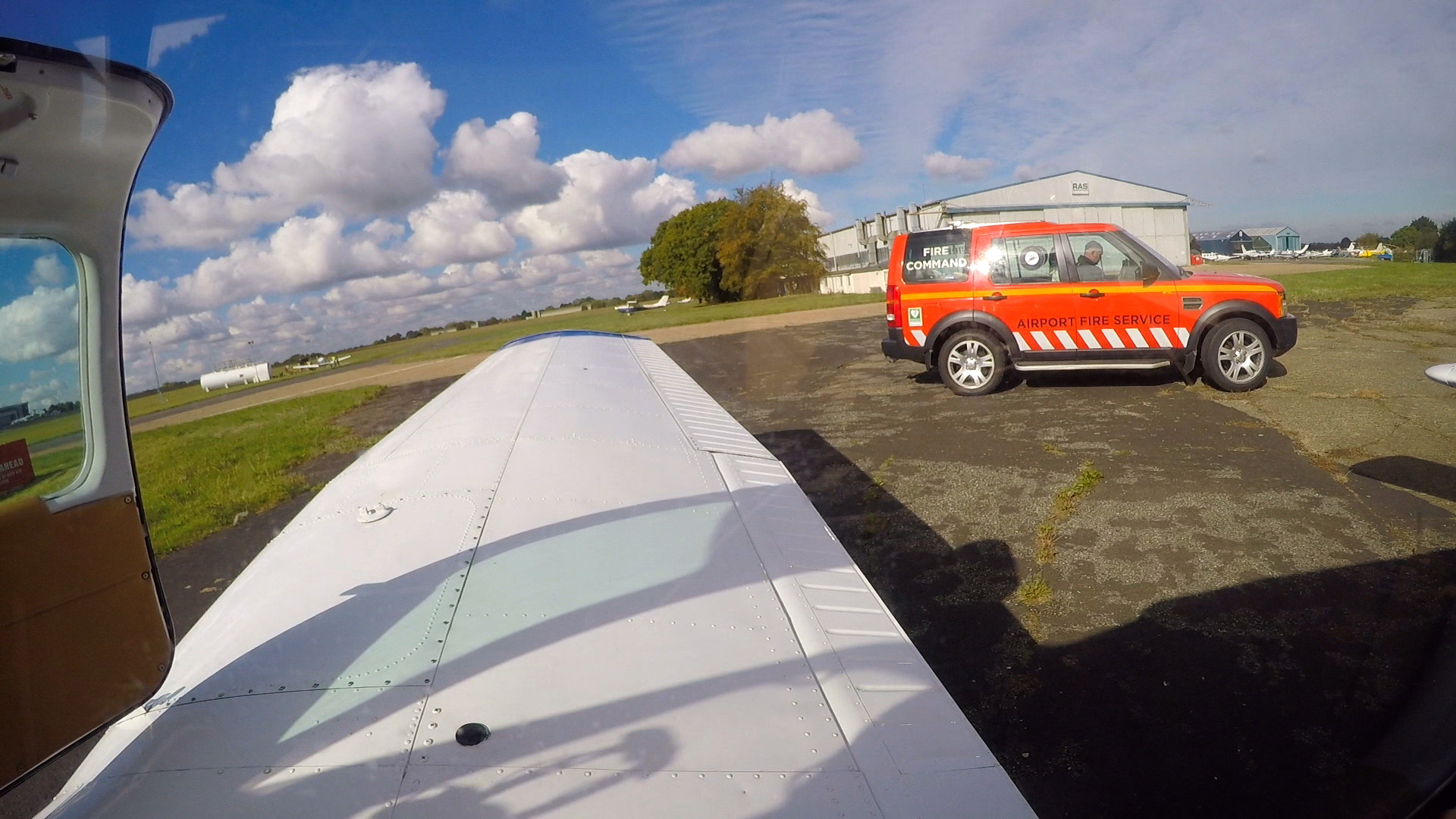 Video: In-flight electrical problems - Jon Hunt, The Flying Reporter