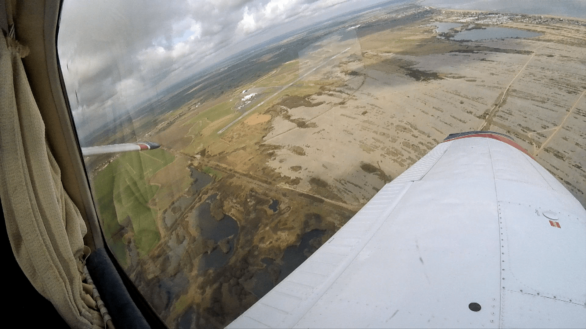 Video: NDB tracking & holds - Jon Hunt, The Flying Reporter