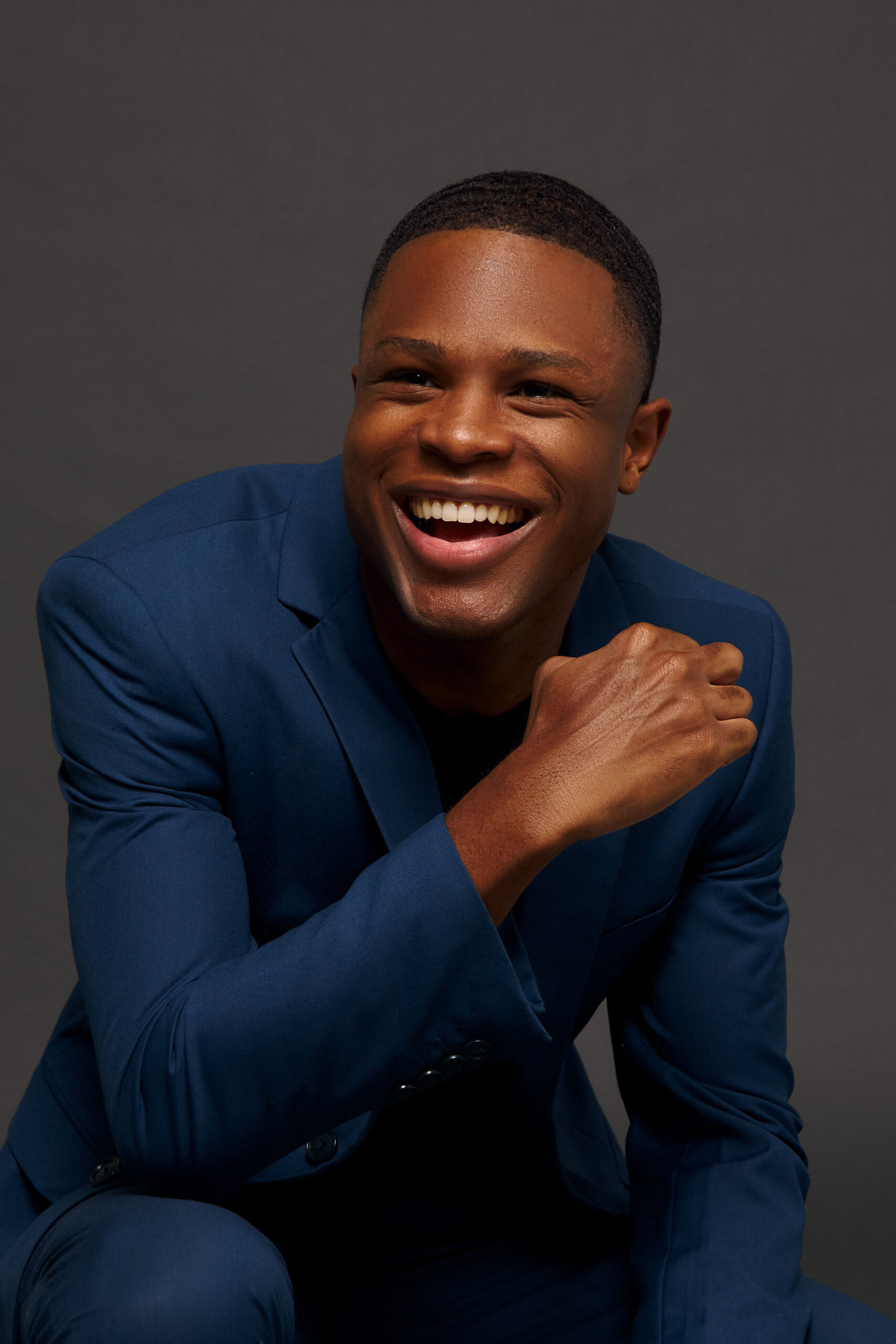 How Actor Malcolm Farrell Swept Up All On-Camera Roles for Main Event ...