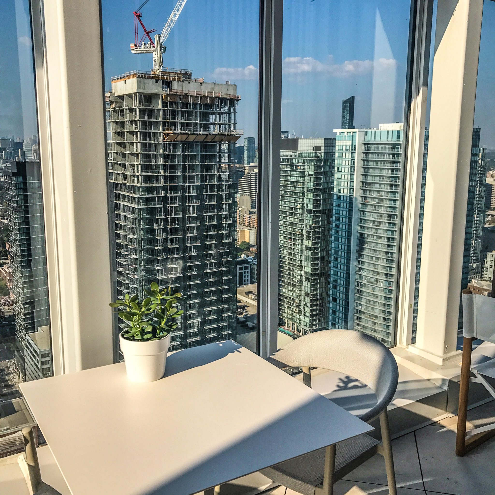 Sitting 44 stories atop the Bisha Hotel in the epicenter