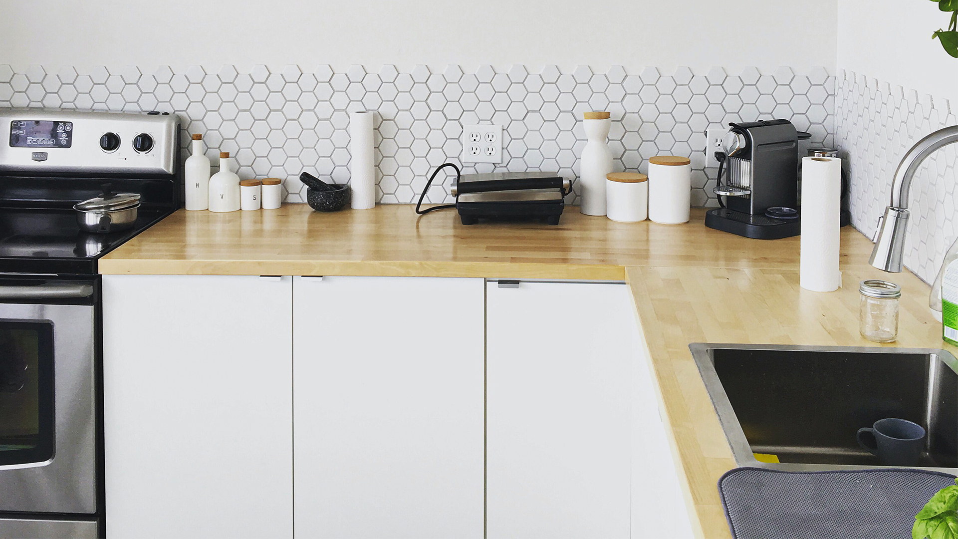 Mengenal Lebih Dekat dengan Material Kayu Multipleks | Kabata Kitchen ...