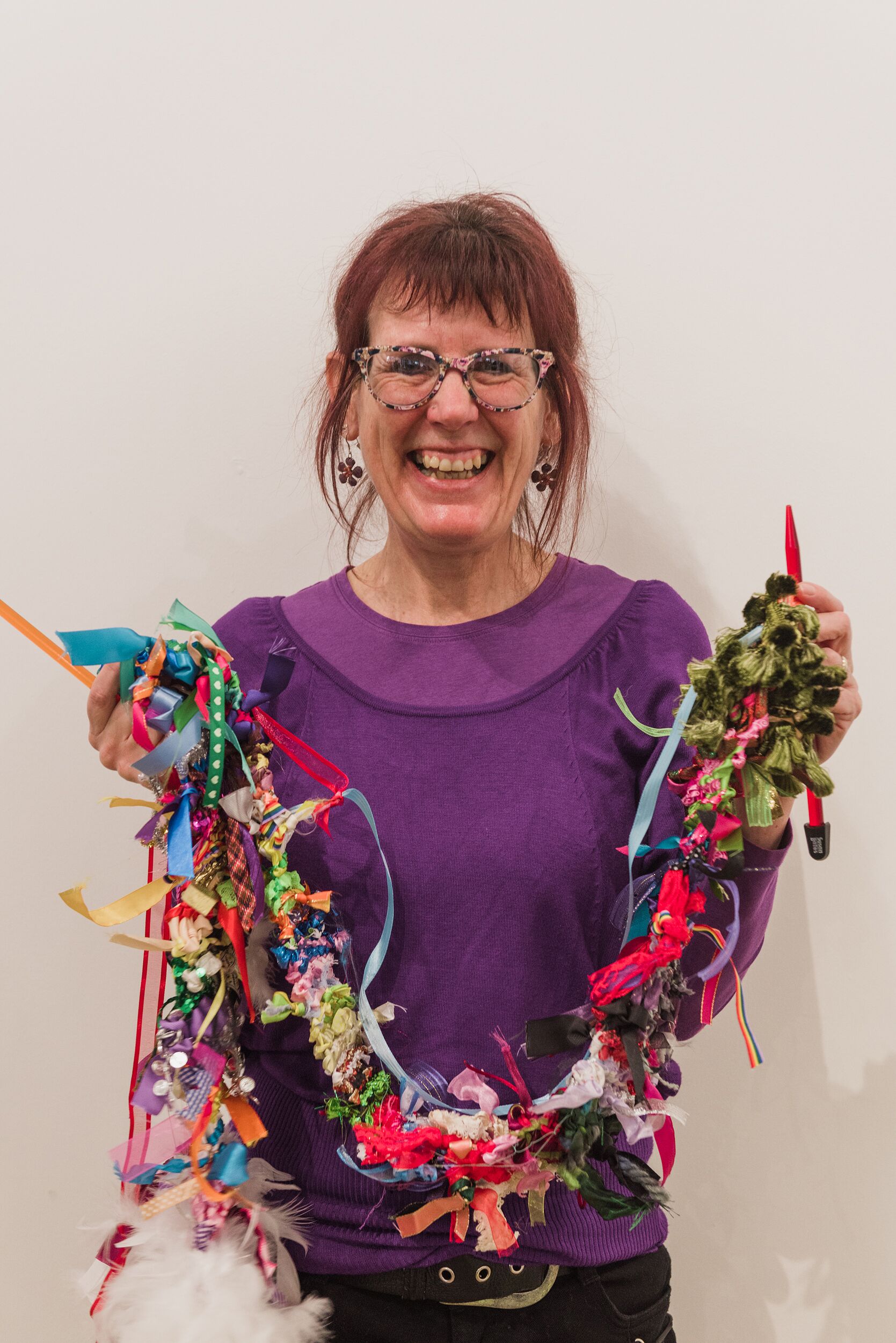 community harmony scarf - Woman on thin ice