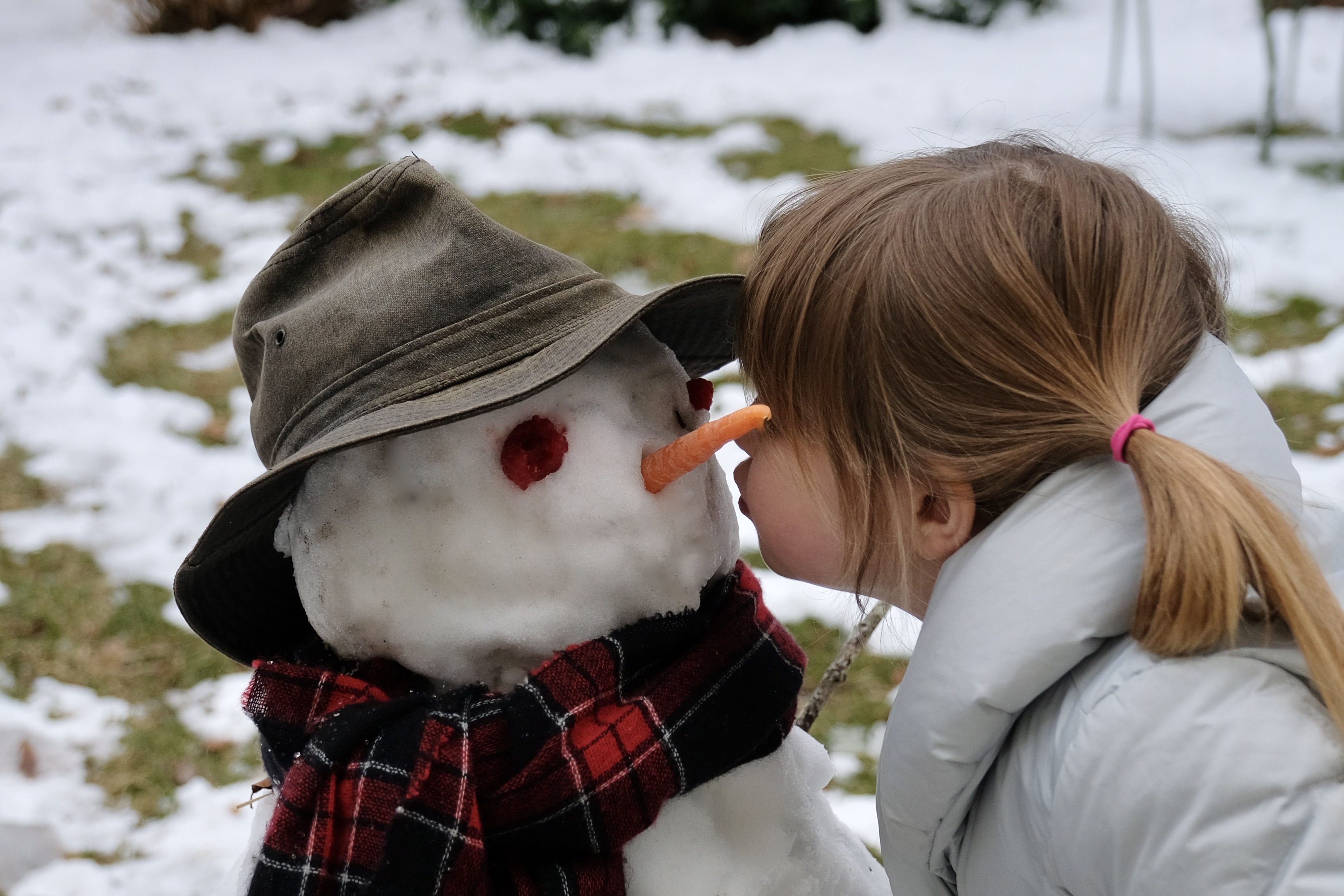 SNOWMAN KISSES | Kim Smith Films