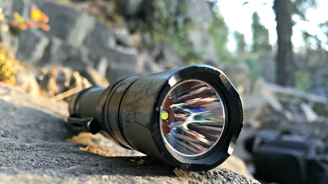 The Fenix PD32 Flashlight | Kit Badger