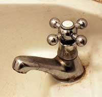 7 Common Kitchen Faucet Problems and Easy Solutions