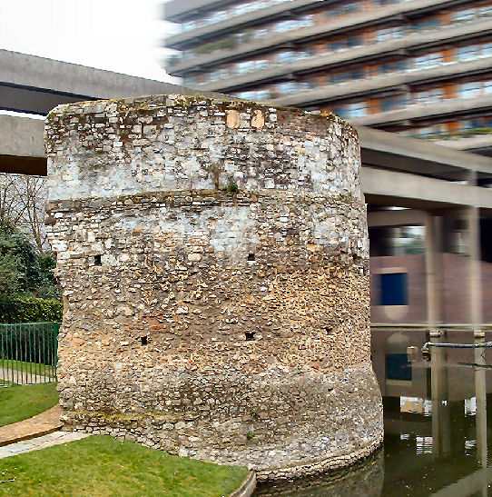Another hidden gem of London: Cripplegate. | Dan's Blog