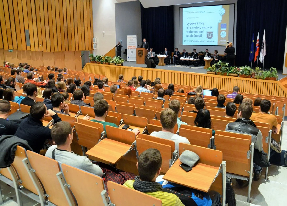 Universitas Teknik Košice – Slowakia – Sekolah Luar Negeri