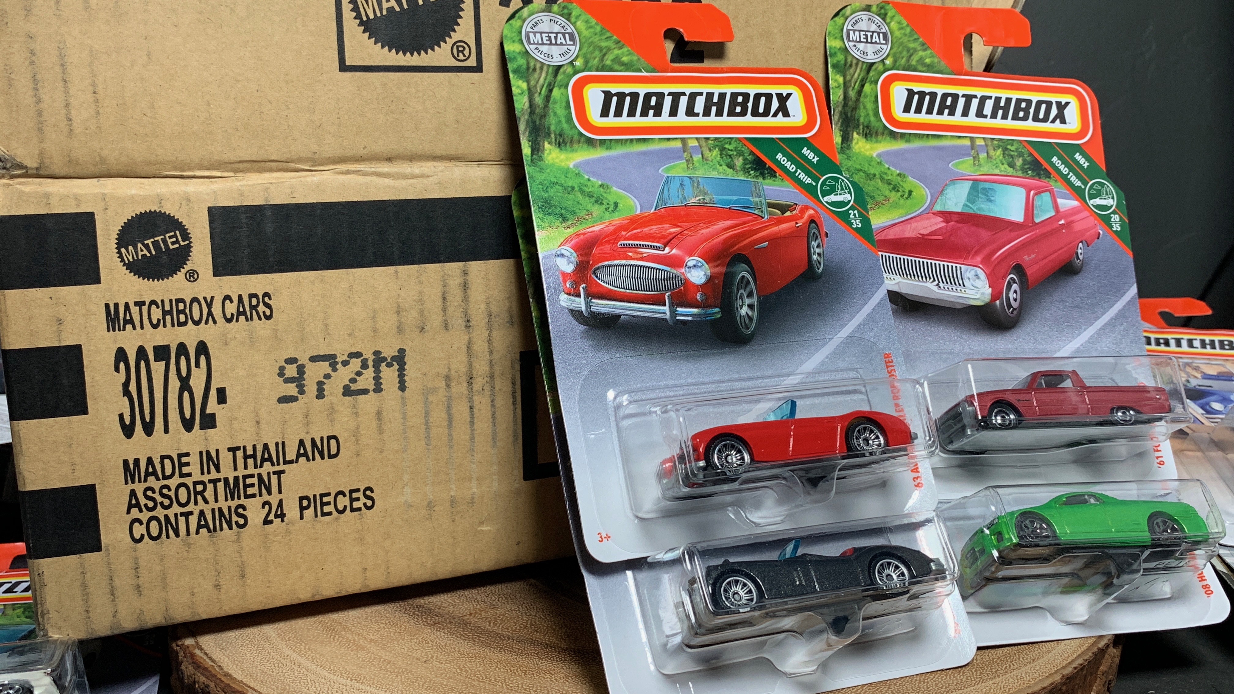 Unboxing: Matchbox 2018 M Case, the final of the year. – LamleyGroup