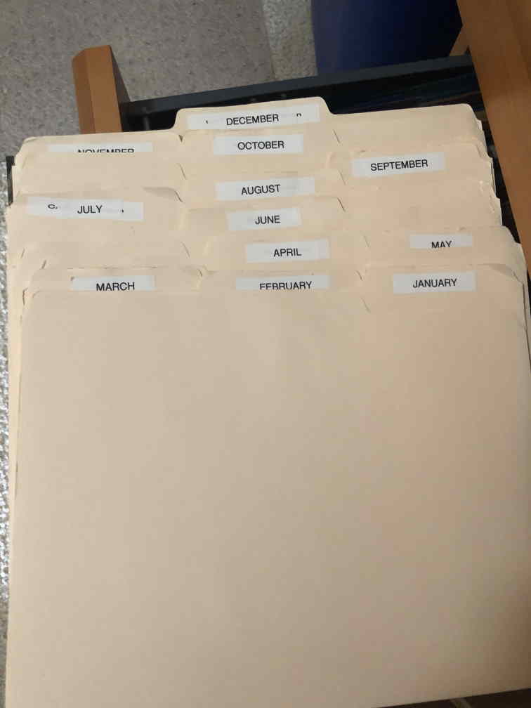 Getting Household Things Done: Setting Up Mission Control - Laura Earnest