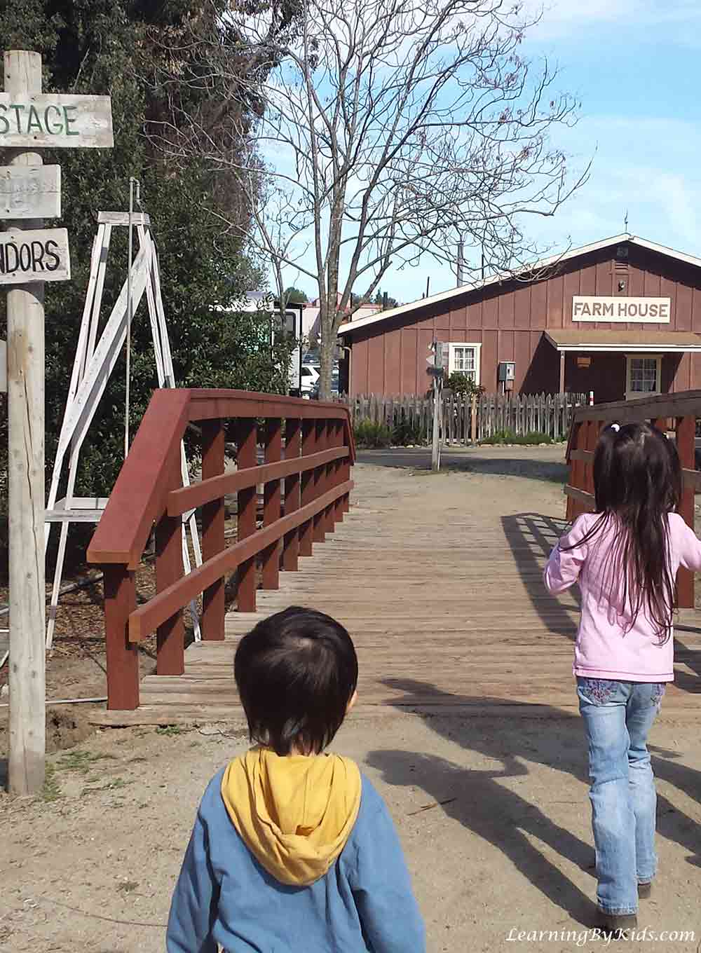 Tractors at the Antique Gas and Steam Engine Museum – Learning By Kids