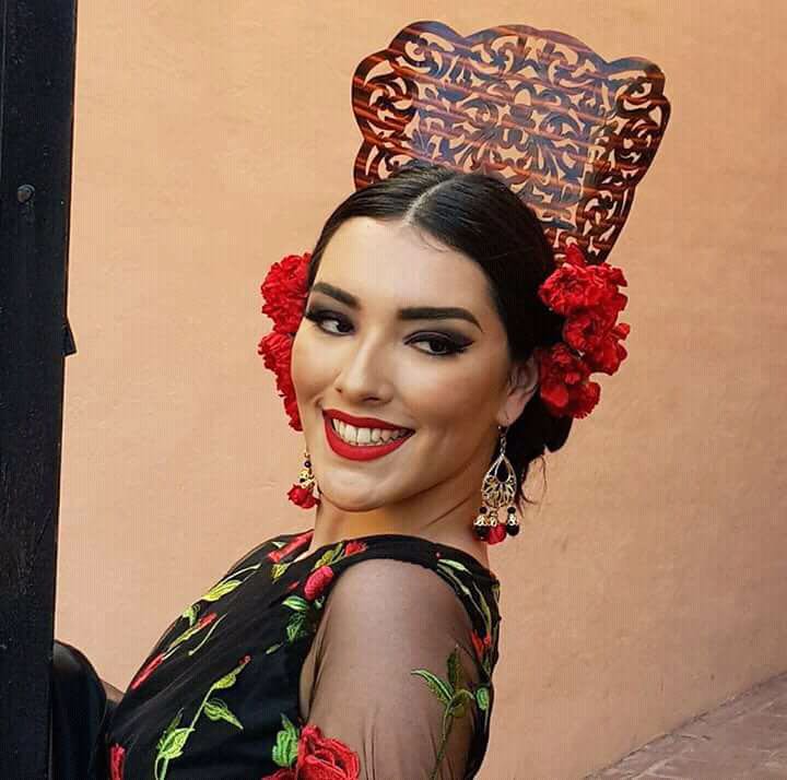 Con más de 500 mil pesos para la causa del Instituto Autlense, Andrea ...