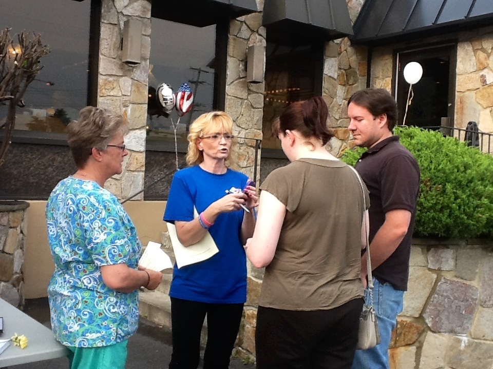 Local Residents, Politicans Dine Out in Support of Sidewalks ...