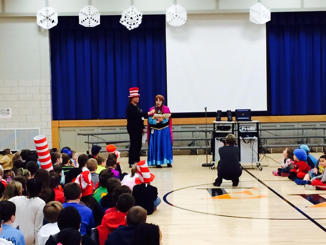 Cookie Mouse Visits Local Elementary School - LevittownNow.com