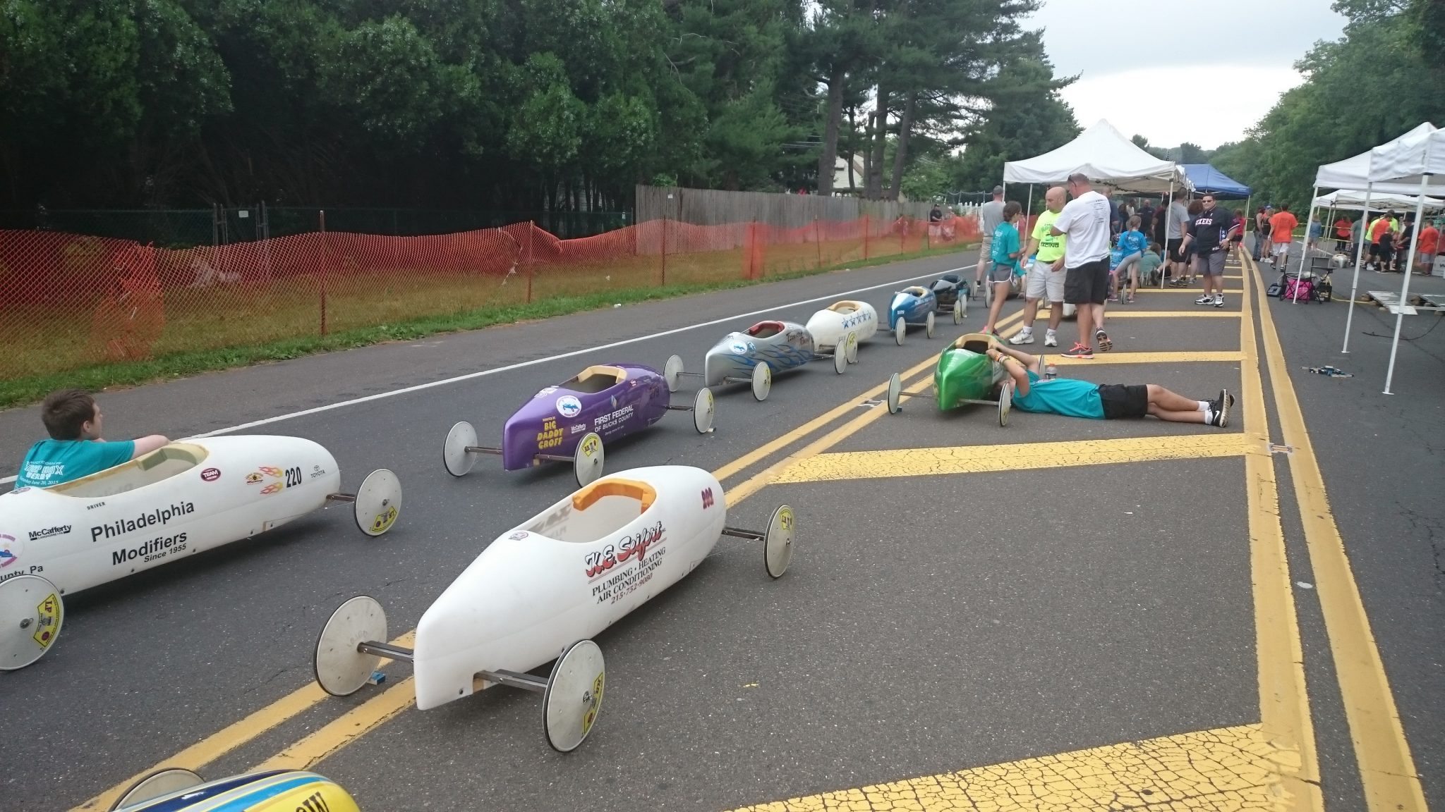 Soap Box Derby Drivers Race Down Woodburne Road - LevittownNow.com