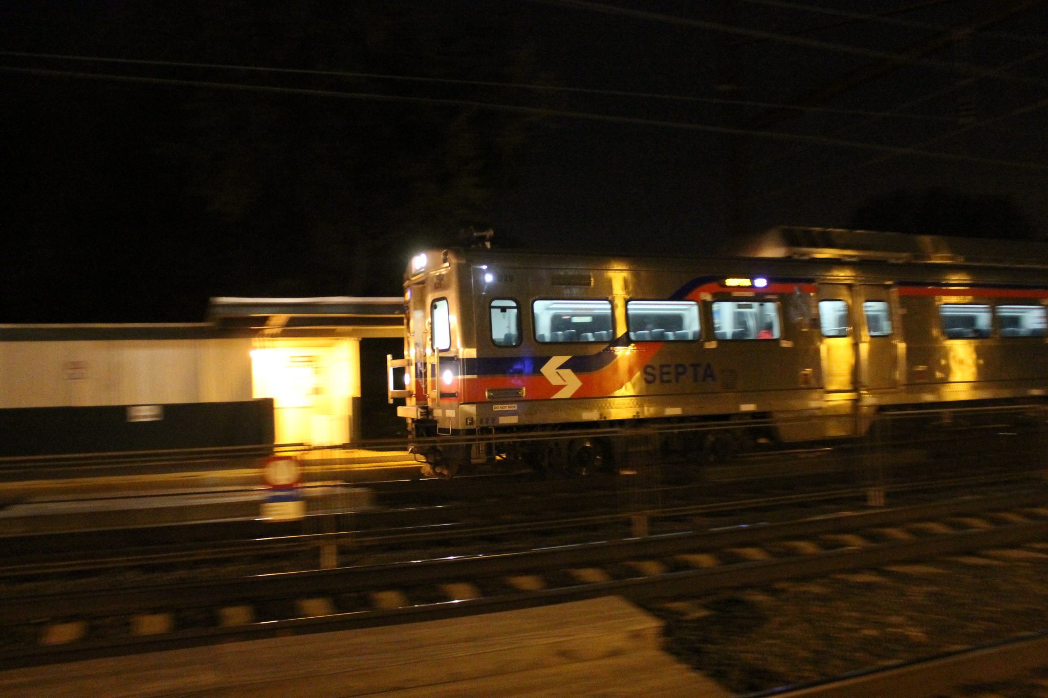 Barge Against Bridge Causes Regional Rail Problems - LevittownNow.com