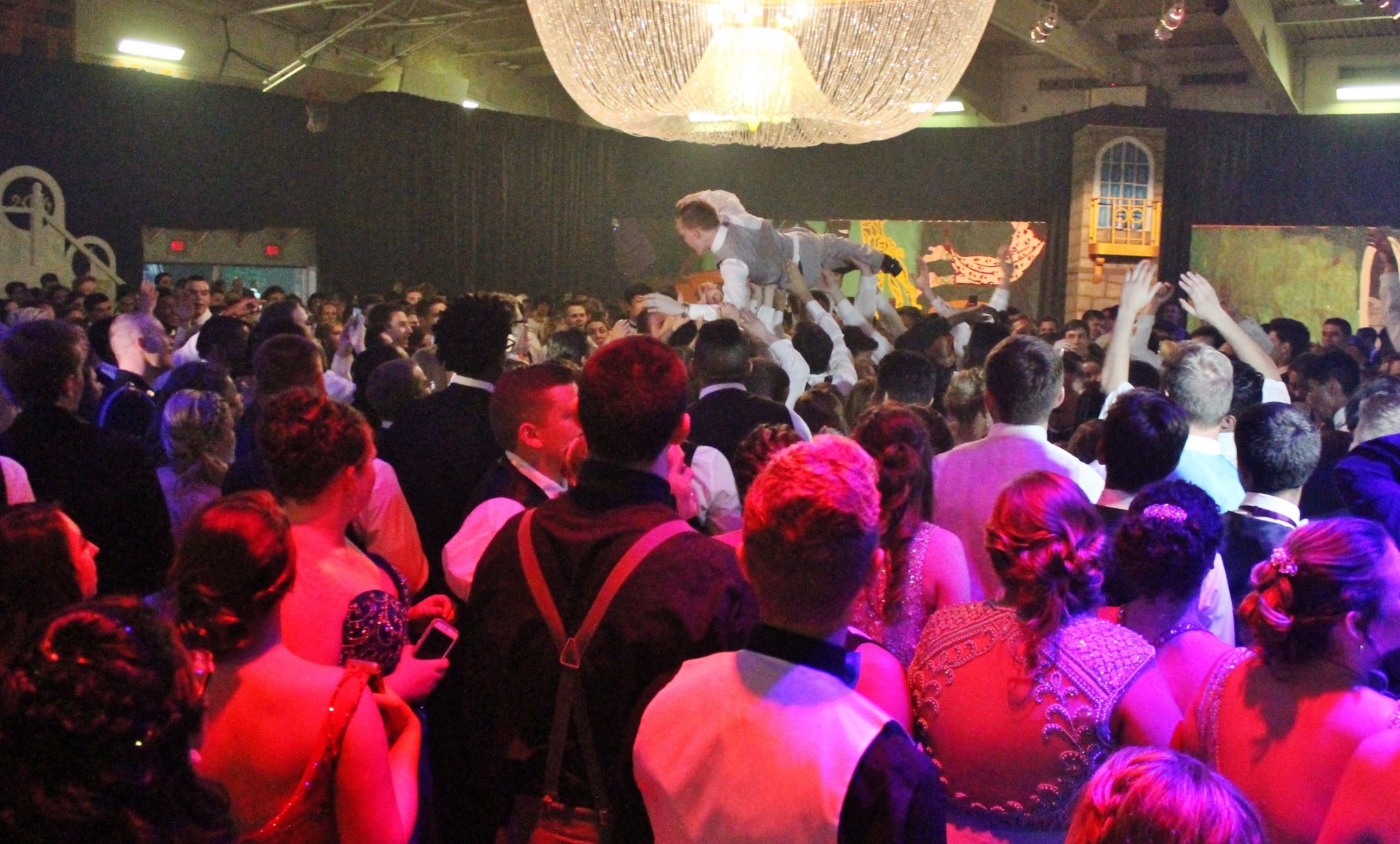 PHOTOS: Inside Pennsbury’s 2016 Prom - LevittownNow.com