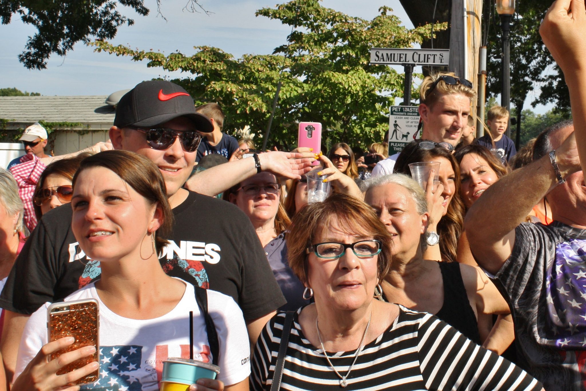 Spectators Pack Bristol To See Budweiser Clydesdales - LevittownNow.com
